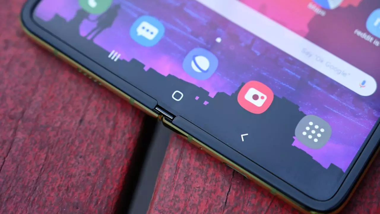 Kun je de upgrades op de nieuwe Samsung Galaxy Fold spotten? 130754_2