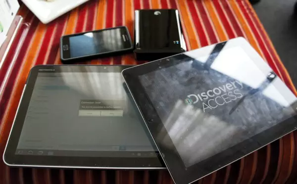 USB 3.0 Wi-Fi Drive Seagate mikanyaah Android sareng iPad