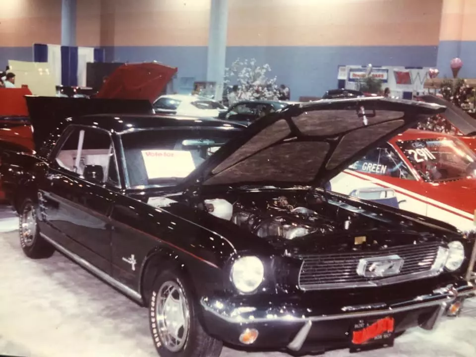 Ten Ford Mustang z 1966 roku nazywa się „Z-Tang” i jest dziwniejszy niż się wydaje