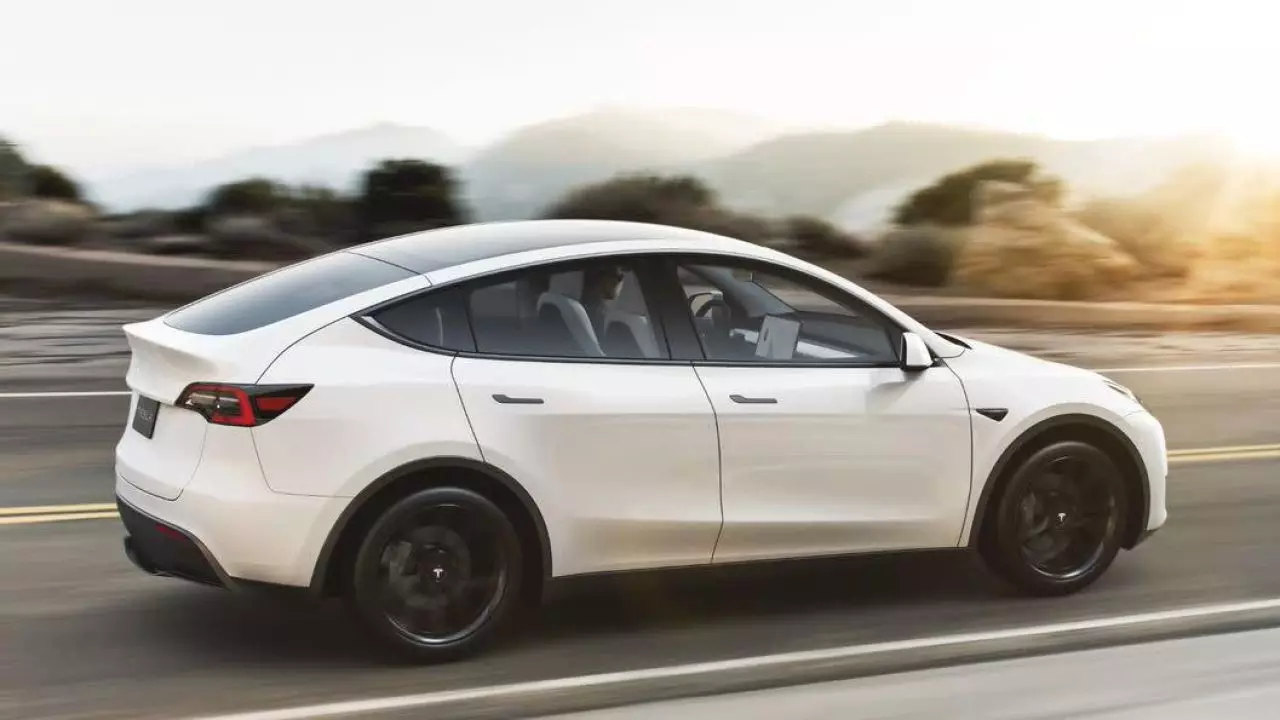 La Tesla Modelo Y Ekspediĝos Pli Frue ol Atendite Kun Pli da Amplekso