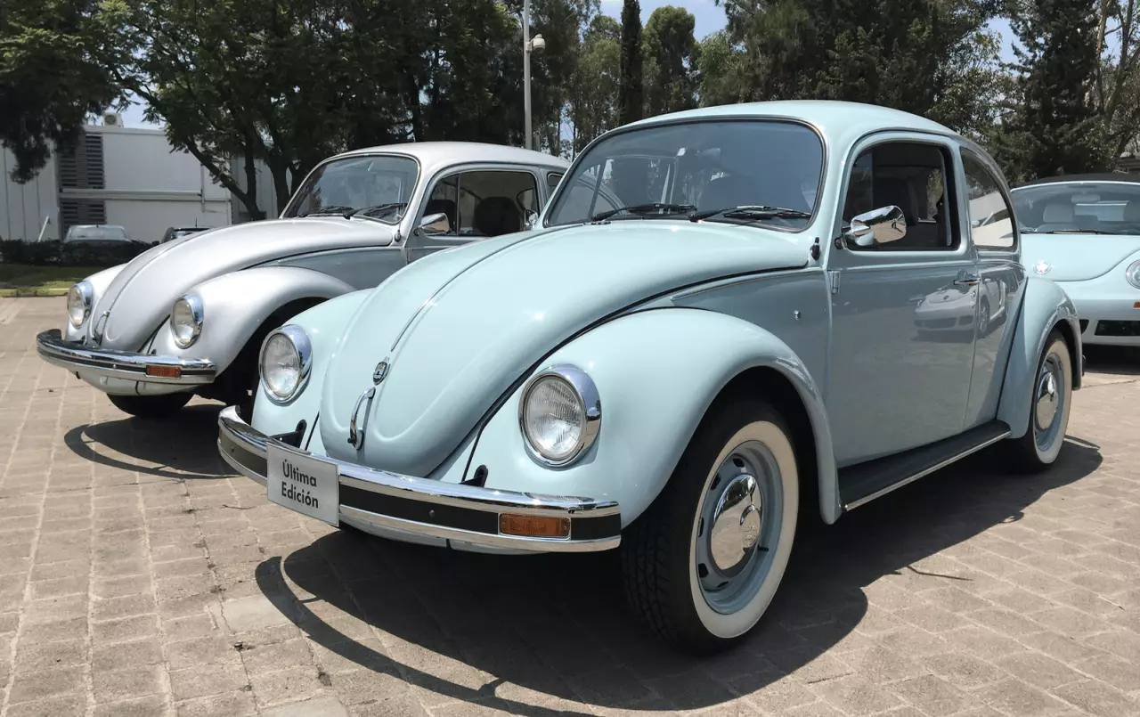 Končno sem si ogledal Volkswagen Of Mexico's Secret Car Collection