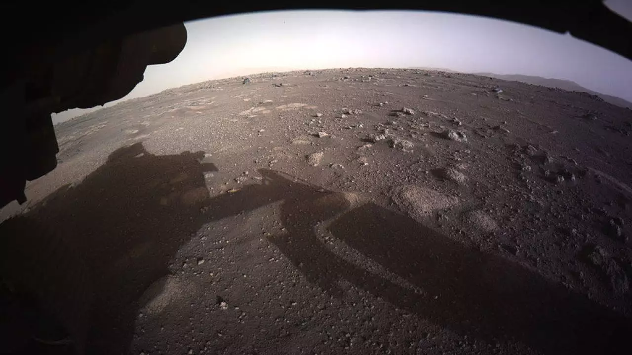 Jen Kio sekvas por la Vojaĝo de Perseverance Rover sur Marso