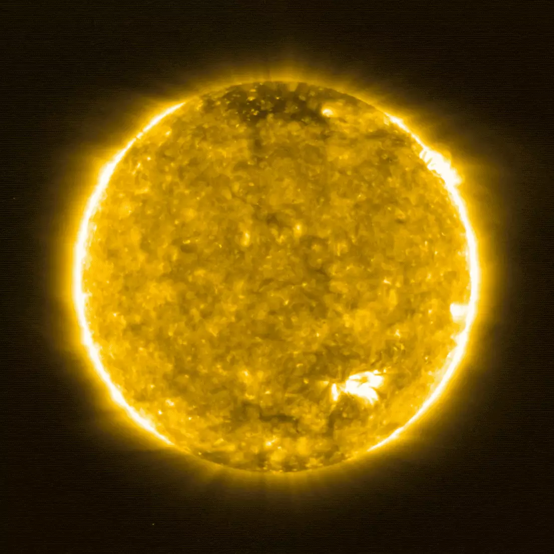 Lluniau agos o'r Haul a gymerwyd gan y Solar Orbiter ar 30 Mai, 2020. (Gif: Solar Orbiter / Tîm EUI (ESA a NASA); CSL, IAS, MPS, PMOD/WRC, ROB, UCL/MSSL, Defnydd Teg)