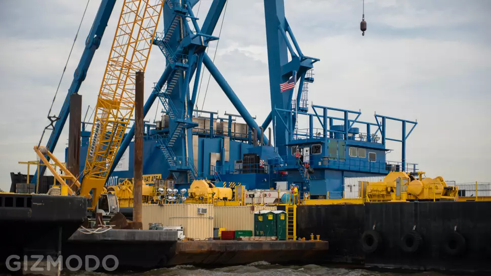 Minuhan Gedong Super-Crane Ngambang The Tappan Zee Bridge