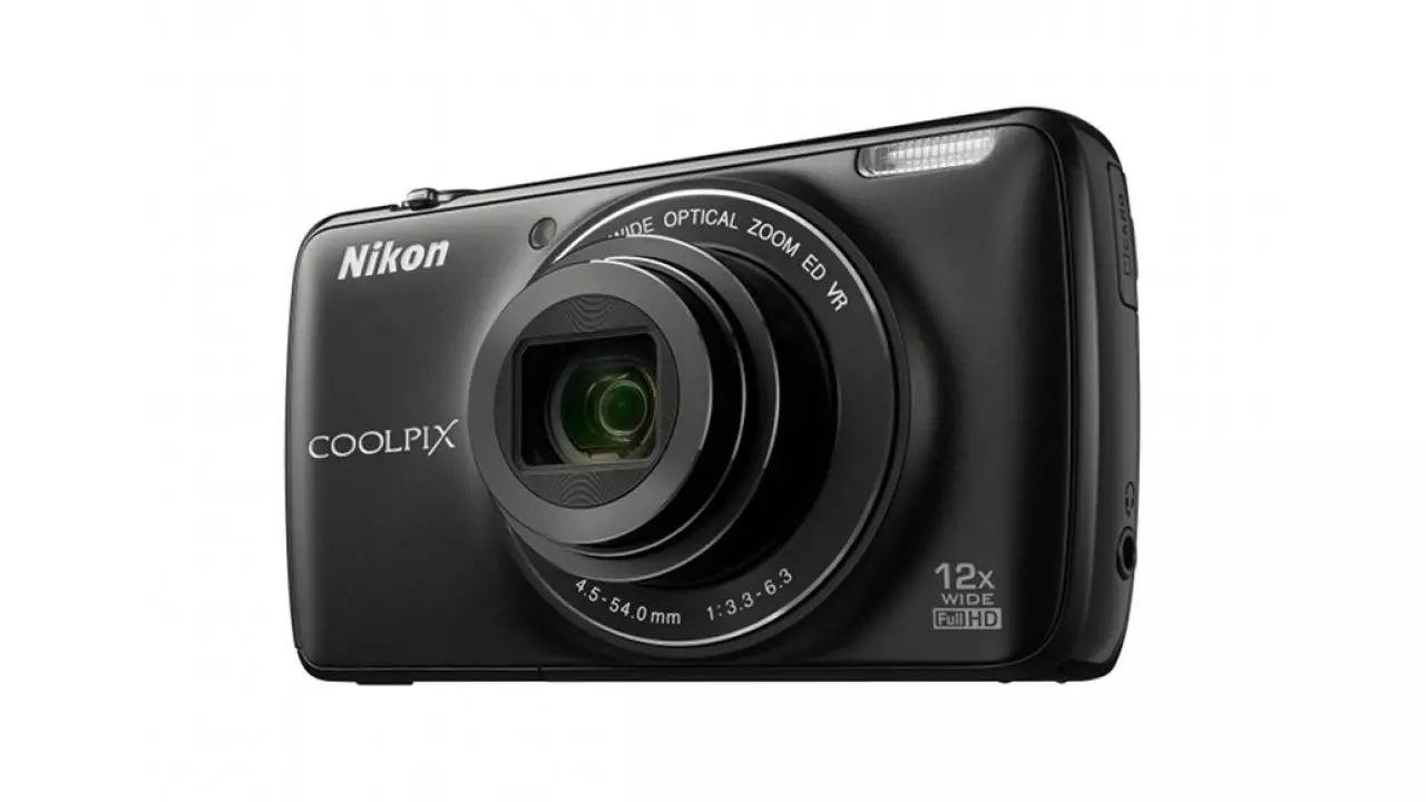 Nikon Coolpix S810c: Il-Kamera Galaxy ta 'Samsung Fl-aħħar għandha Kompetizzjoni