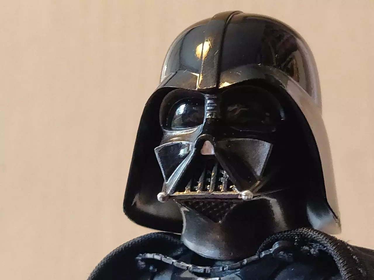 Hasbro ס נייַ Darth Vader פיגור איז מערסט ימפּרעסיוו און מערסט פראַסטרייטינג