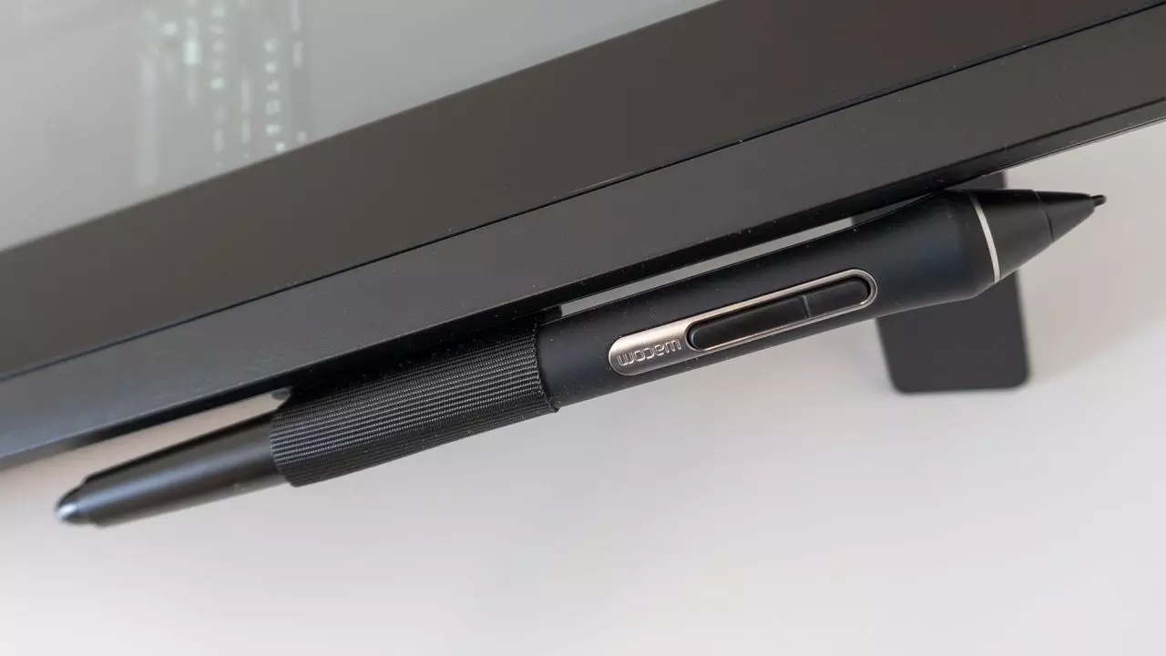 Wacom کا نیا سستی Cintiq کس طرح آئی پیڈ کو شکست دیتا ہے۔