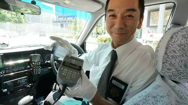 Takisi Robot kekere ti a mọ ti o le jade Google Ati Uber