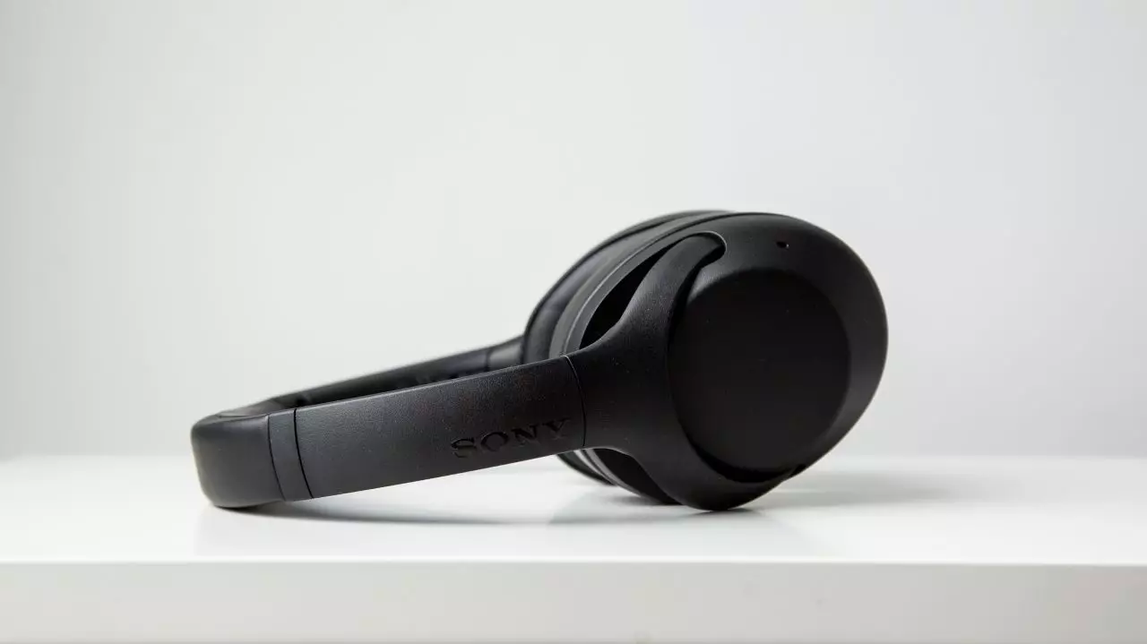 Isang Napakaikling Gabay ng Mamimili Para sa Mahusay na Mga Headphone sa Pagkansela ng Ingay ng Sony