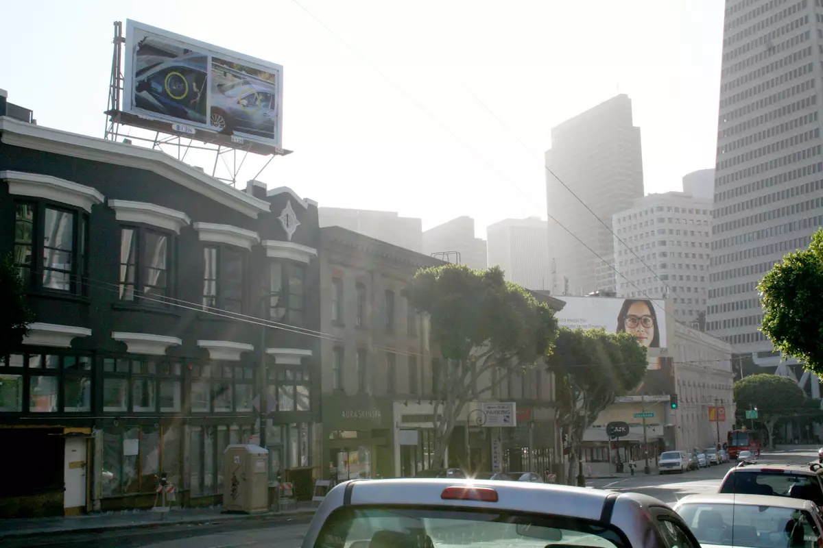 Mag-text Habang Nagmamaneho Sa San Francisco At Baka Mapunta Ka sa Isang Billboard