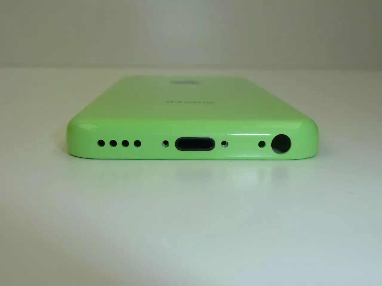 Dit zou onze eerste blik kunnen zijn op een kleurrijke budget-iPhone