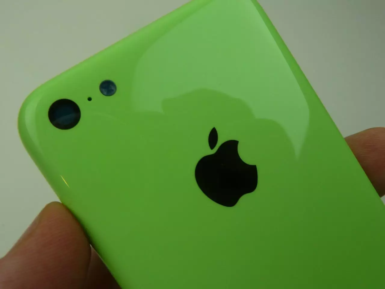 Ez lehet az első pillantásunk egy színes, olcsó iPhone-ra