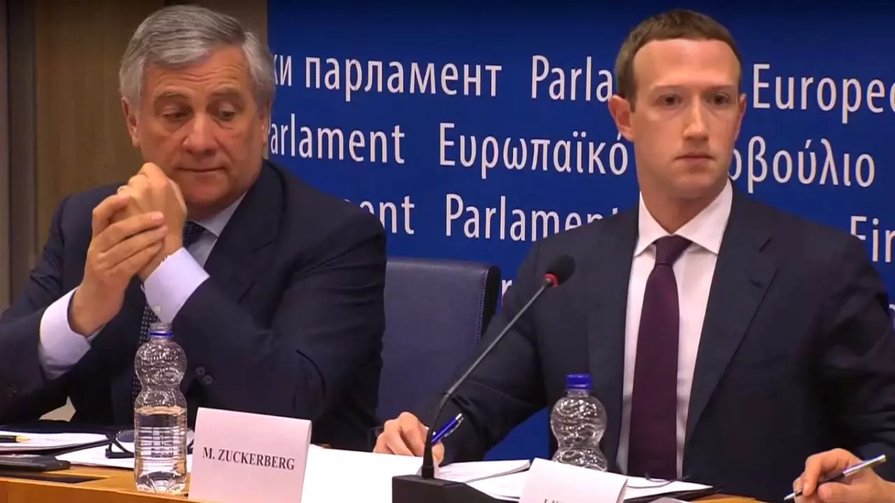 Mark Zuckerberg te jwe Palman an pou moun fou epi yo fache