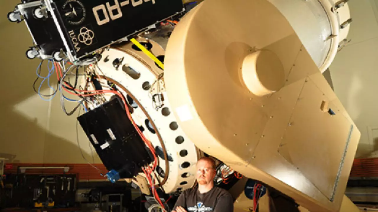 दुनिया का पहला पूरी तरह से रोबोटिक टेलीस्कोप नई पृथ्वी की तलाश कर रहा है