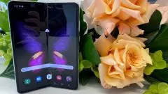 Mae Galaxy Fold Samsung yn Cyrraedd Awstralia o'r diwedd (Ac Rydyn ni'n Gwybod Faint Bydd yn Gostio)