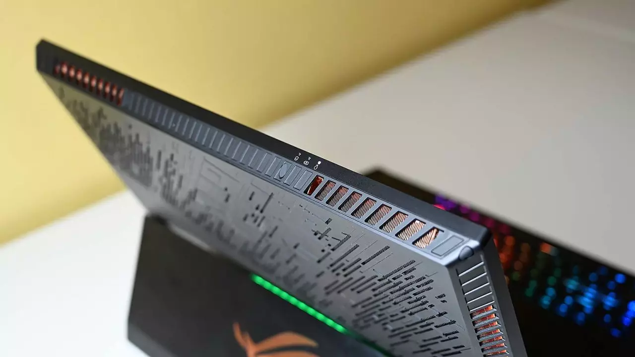 La Asus ROG Mothership Estas Superfortita Surfaco Por Ludantoj 152019_5