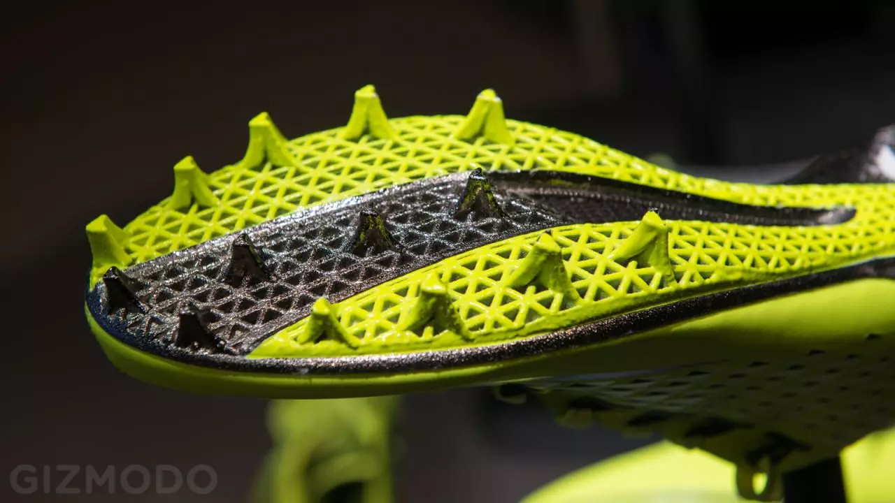 Bagaimana Pencetakan 3D Supercharged Nike Super Bowl Cleat Baru