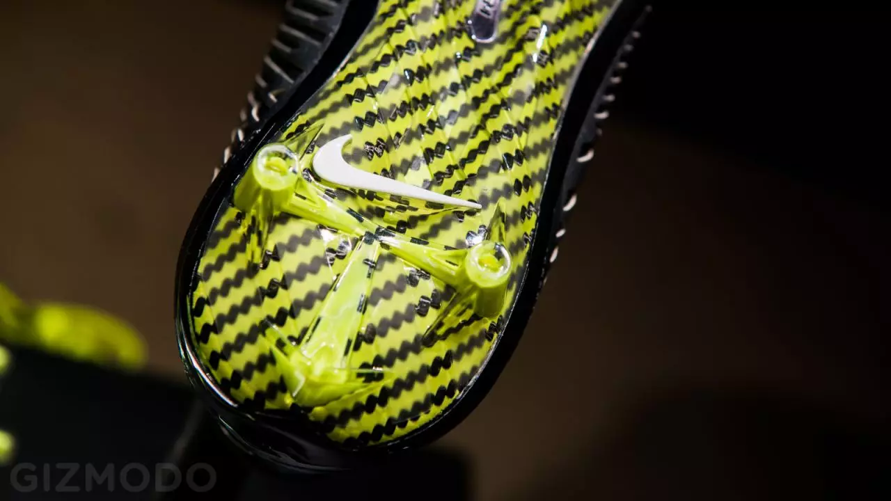 Bagaimana Pencetakan 3D Menguatkan Cleat Super Bowl Baru Nike