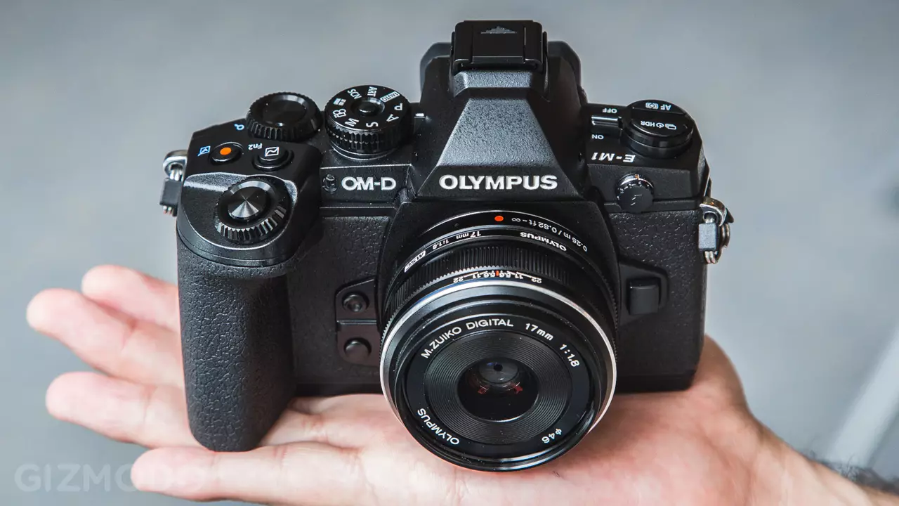 Pràctic Olympus OM-D E-M1: tan calent que no us creureu que és sense mirall