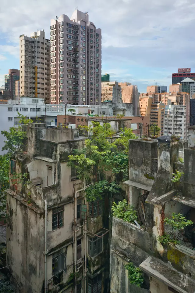 Litšoantšo tsena tsa Post-Apocalypse Of Hong Kong ke Lifoto tsa Sebele