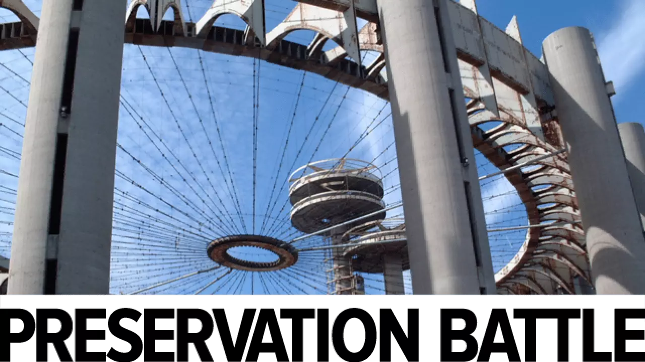 Queens 1964 World’s Fair Pavilion එක කඩා දැමිය යුතුද?