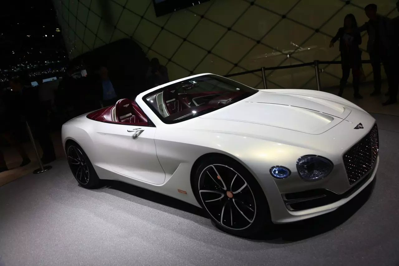 Ja Bentley elektriskā nākotne izskatās šādi, es esmu tajā