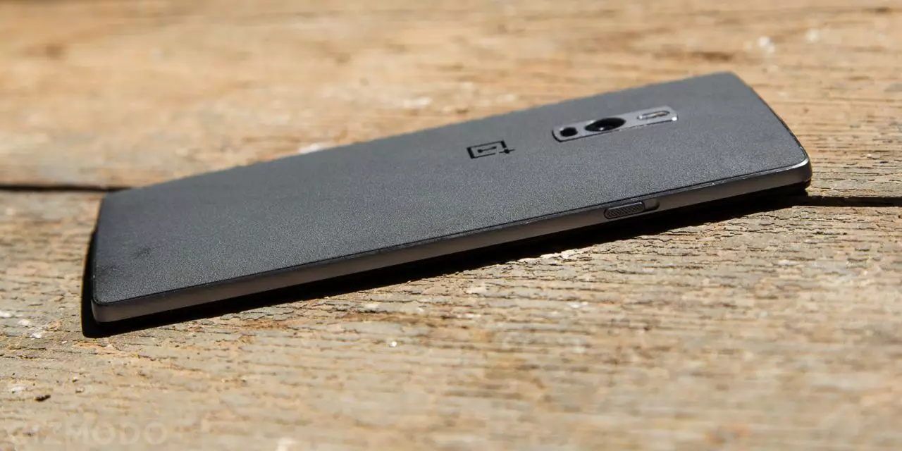 OnePlus Two Review: it is krêftich, goedkeap en spannend