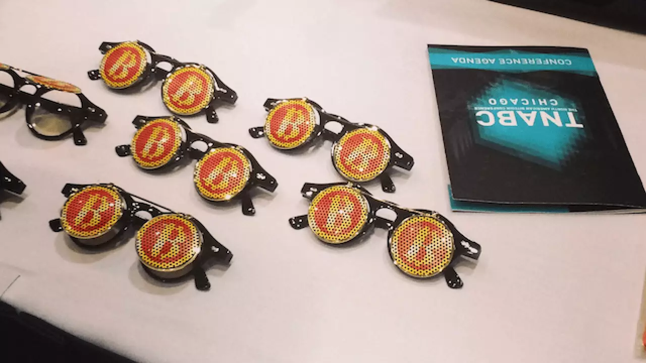 Swag, Vapes සහ Econ: My Day at The North American Bitcoin Conference