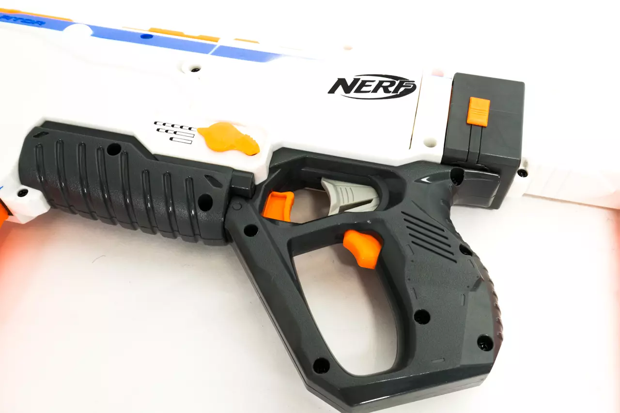 Nerf N-Strike Modulus Regulator: Gizmodo Thawj Saib