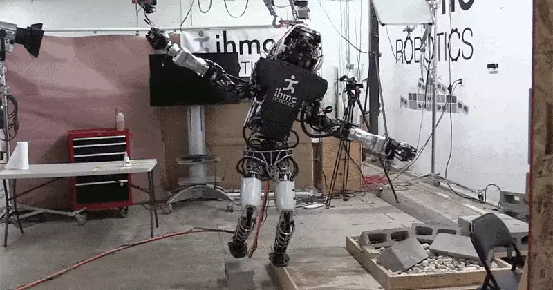 Alfabét Karek Ngabongkar Robot-Robot Anu Heboh Dina Softbank Telecom Jepang