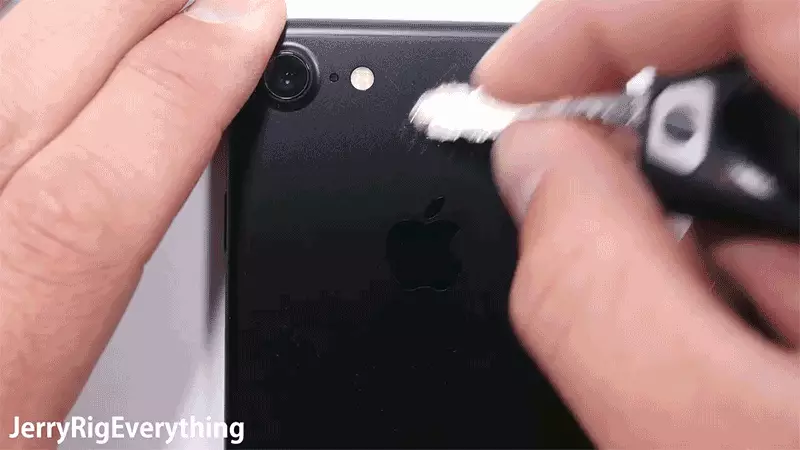 Yuav Ua Li Cas Ua Rau iPhone 7 Hauv GIFs