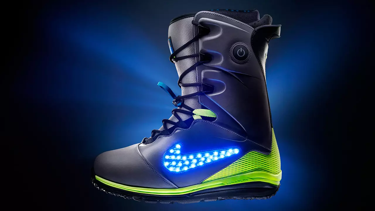 I-Nike's Snowboarding Boot Yakamuva Ilingana Kanye E-Tron Chalet