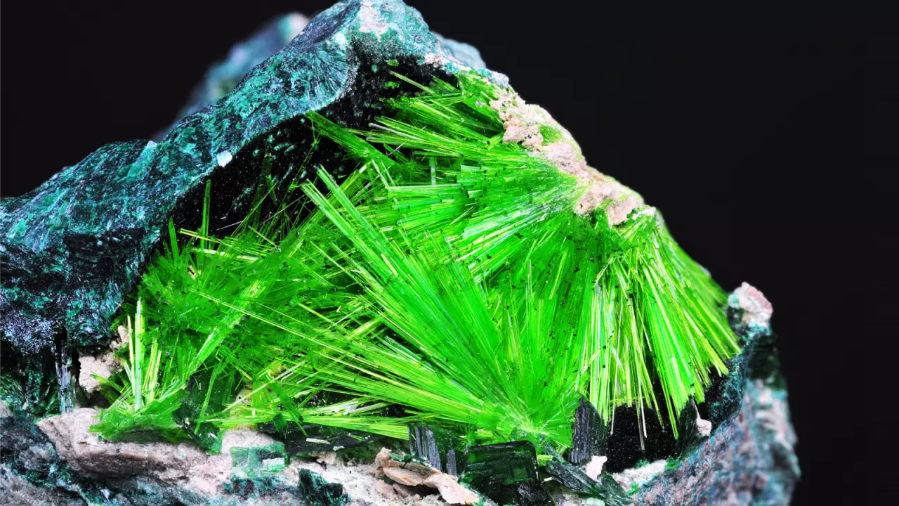 10 Mineral Cantik Yang Anda Tidak Percaya Ditemui Di Bumi