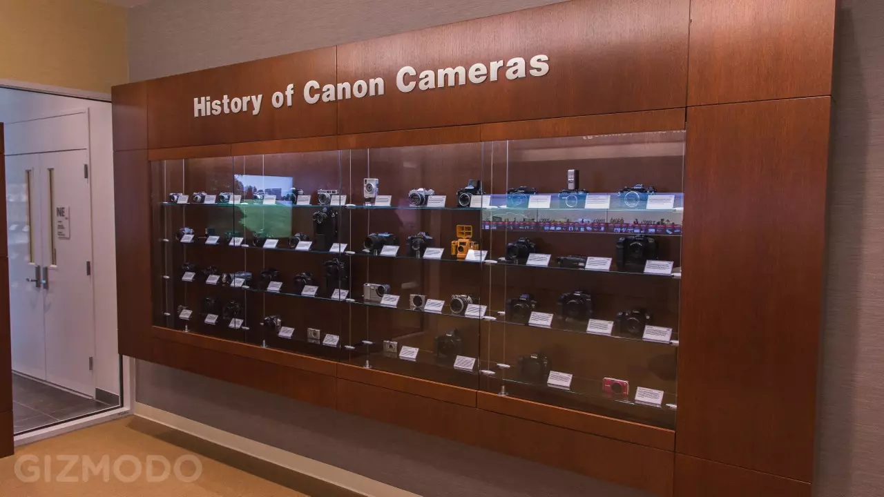 Un scurt tur al showroom-ului masiv al minunilor Canon