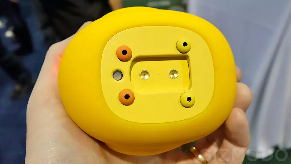 Dëse Smart Gummi Duckie mécht d'Badzäit nach méi Spaass (a méi sécher)