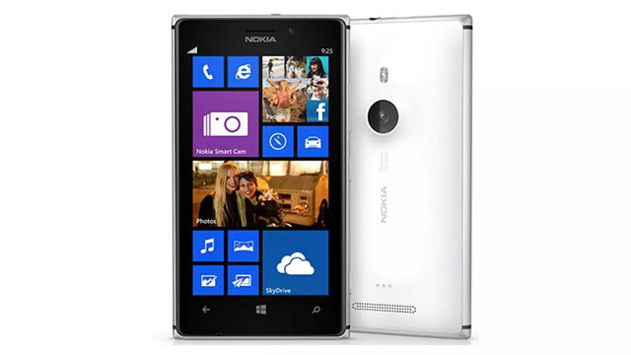 Este é o novo carro-chefe do Lumia 925 da Nokia