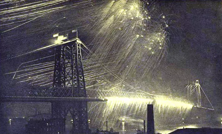 22 imatges de l'Edat d'Or de l'edifici del pont de la ciutat de Nova York