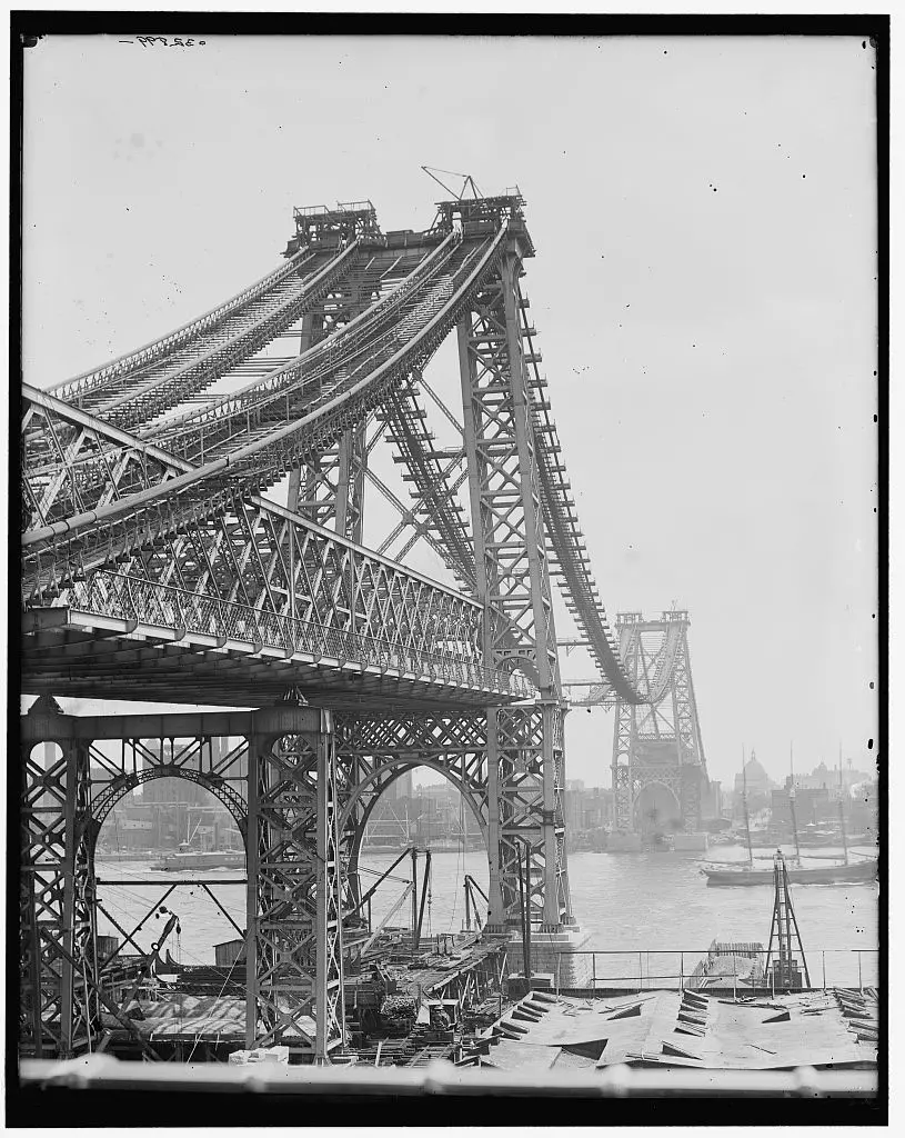 22 imatges de l'Edat d'Or de l'edifici del pont de la ciutat de Nova York