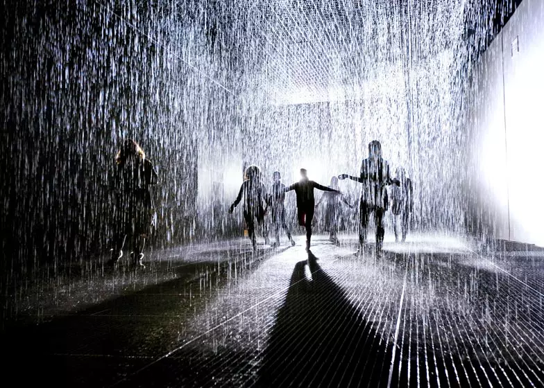 මීදුම, හිම සහ කුණාටු ප්‍රතිනිර්මාණය කරන Ethereal Weather Installations 8