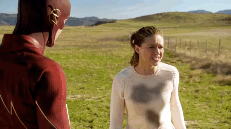 L'équipe Supergirl / Flash était tout ce que nous voulions dans la vie