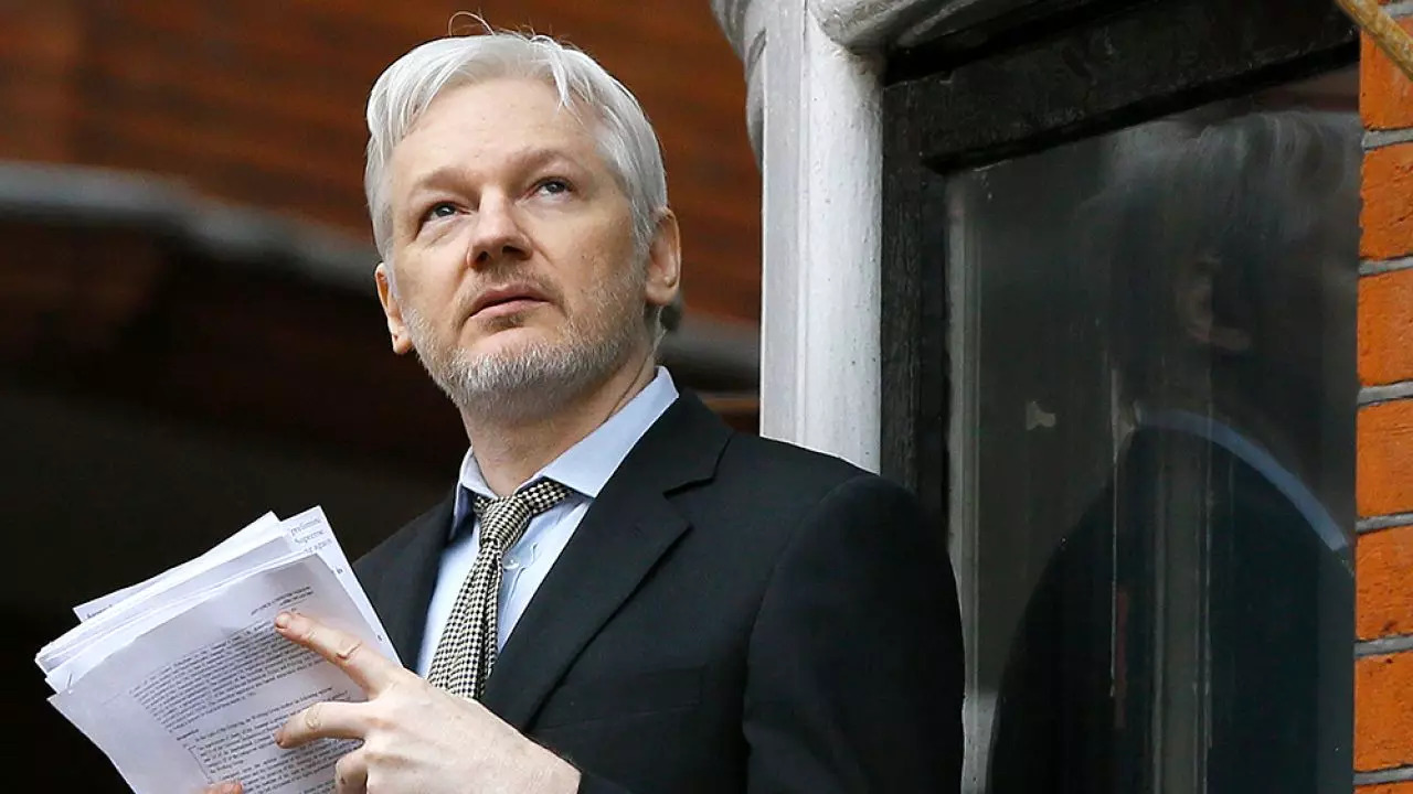 Dawn it-Tweets Cryptic Wikileaks Ma Jfissirx li Julian Assange Huwa Mejjet [Aġġornat]