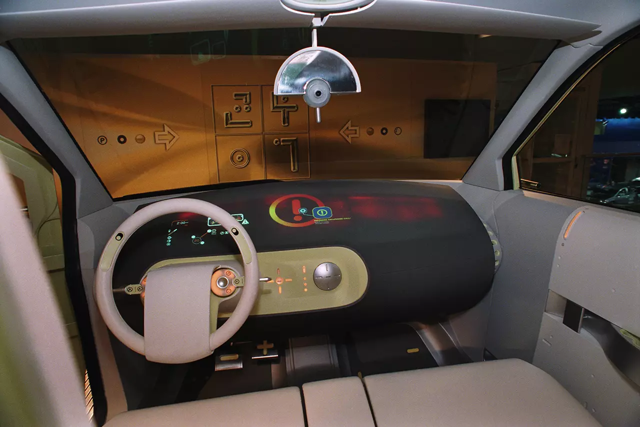 Ford 24.7 Concept Car spådde apper år før smarttelefoner