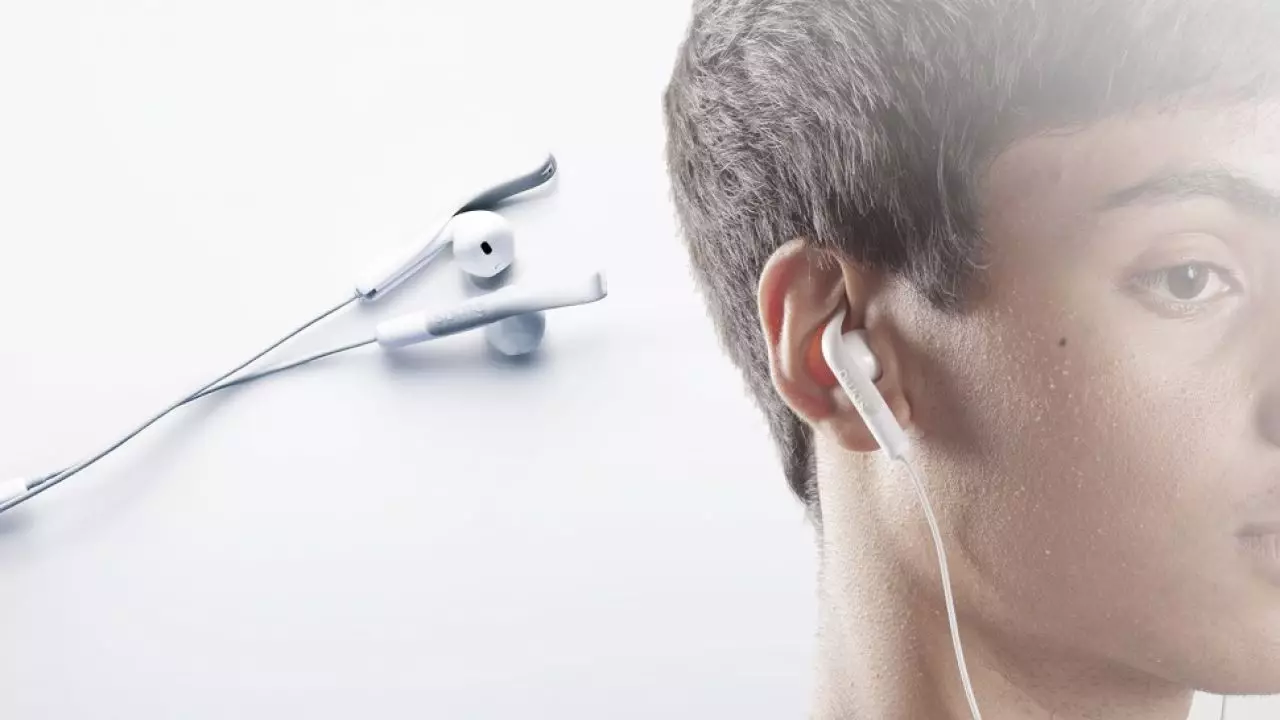 $10 Hack የ Apple's EarPod ዲዛይን ችግርን ያስተካክላል