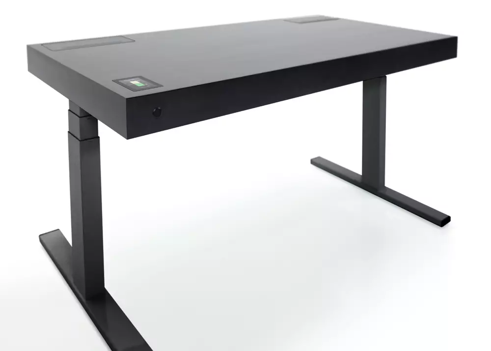 Kini nga Smart Desk Subaybayan Ang mga Kaloriya nga Imong Gisunog Pinaagi Sa Simpleng Pagbarog