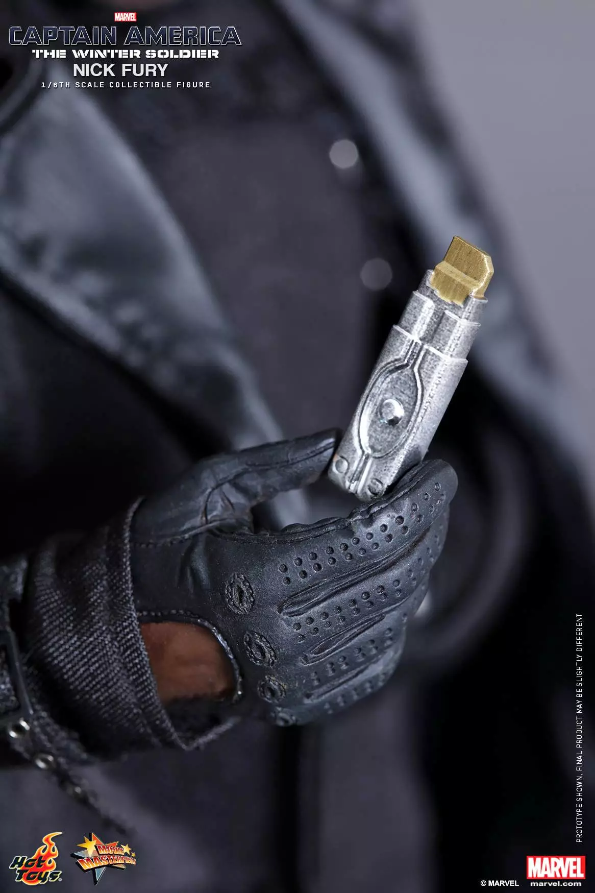 Nick Fury de la sisena escala de Hot Toys és una mala figura materna