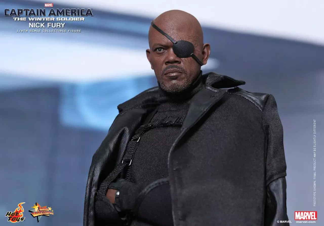 Nick Fury בקנה מידה שישי של Hot Toys הוא דמות אמא רעה אחת