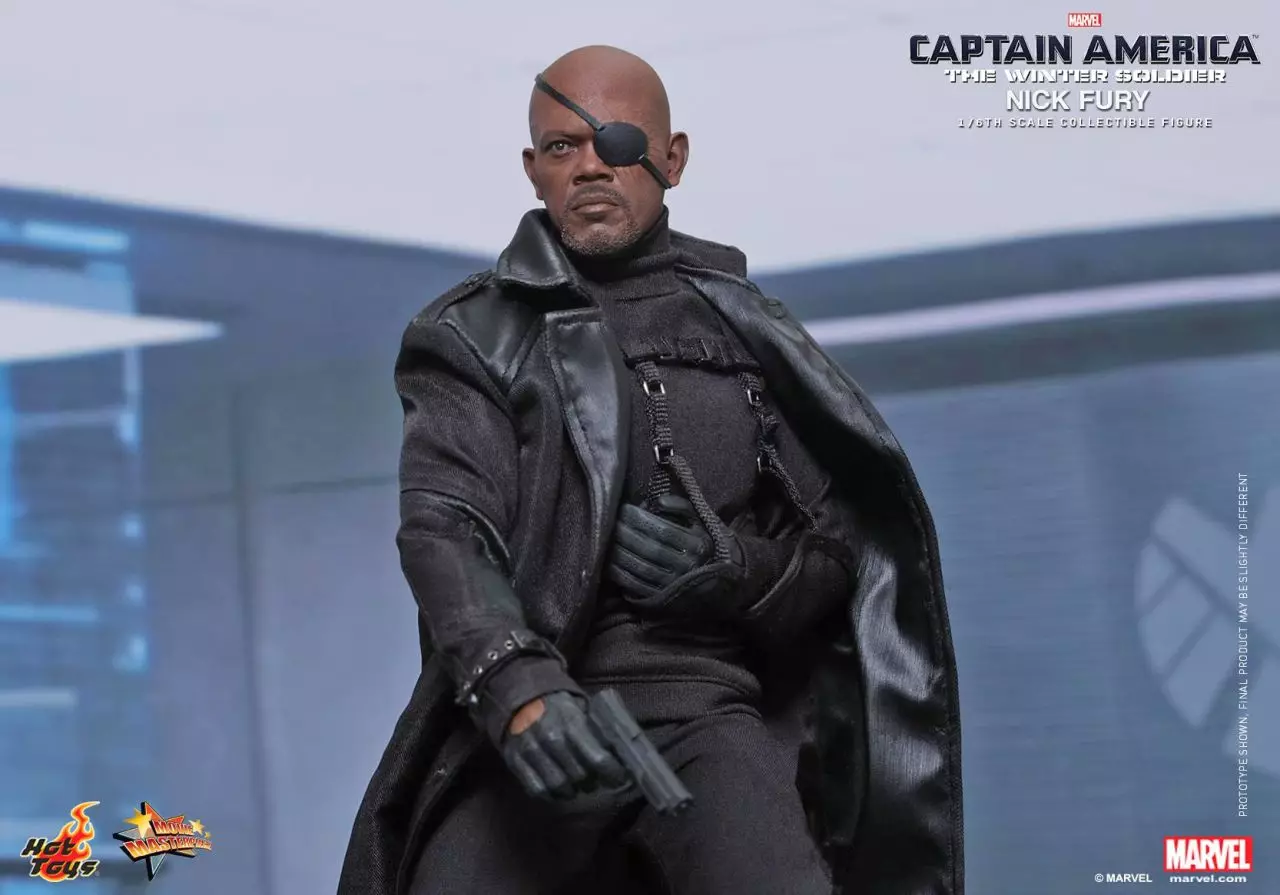 Nick Fury de la sisena escala de Hot Toys és una mala figura materna