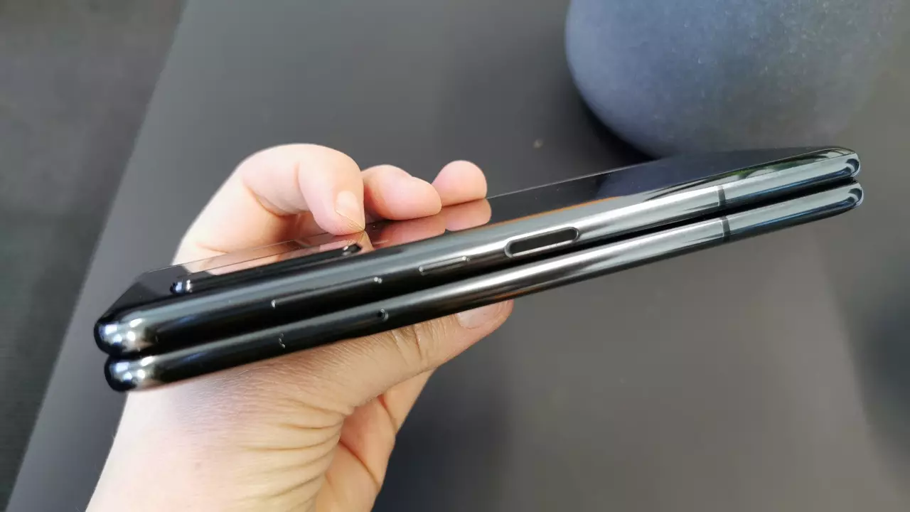 Miaraka amin'ny Samsung Galaxy Fold vaovao