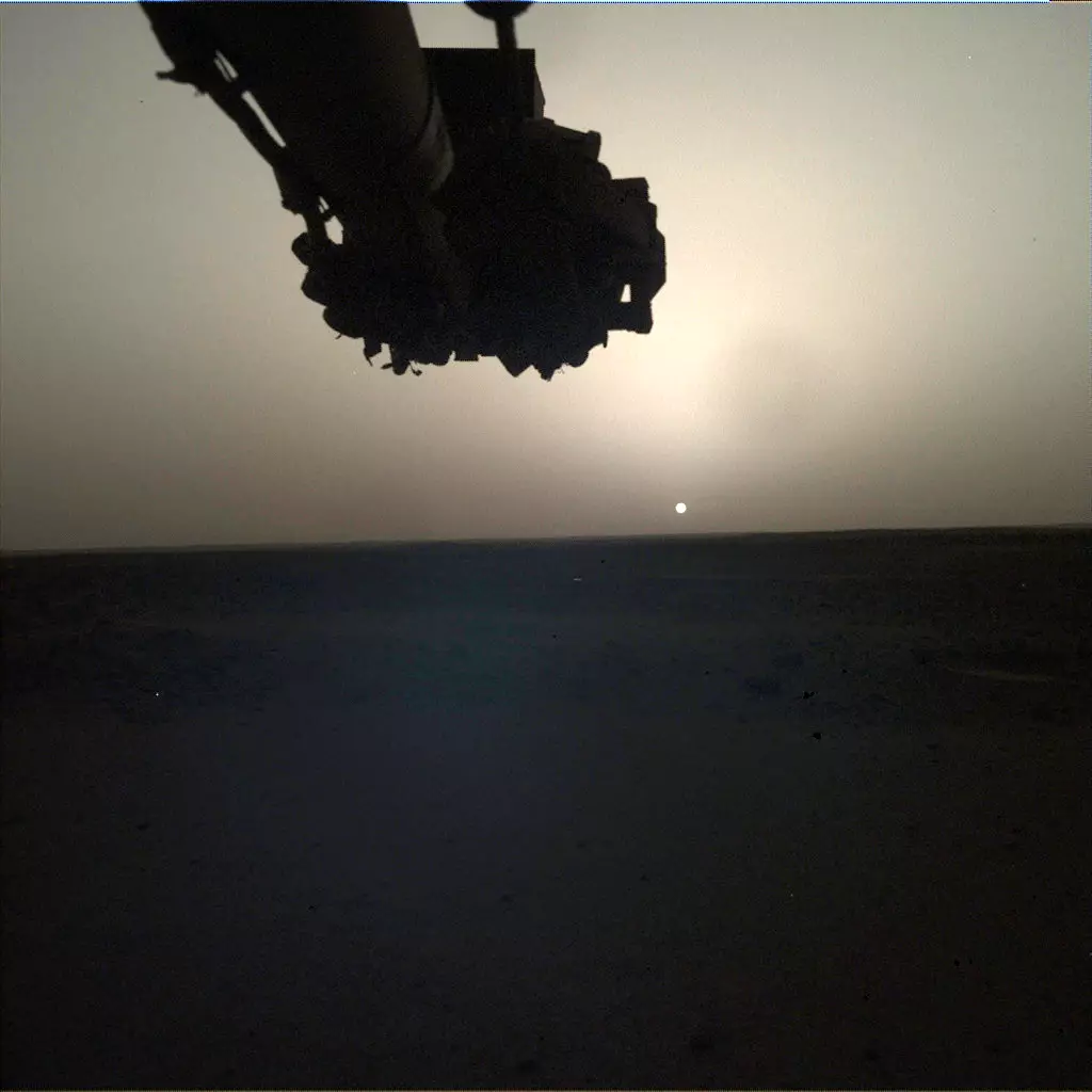 НАСА-гийн InSight Lander Ангараг гариг дээр асар том чимээ шуугианыг илрүүлжээ 1874_4