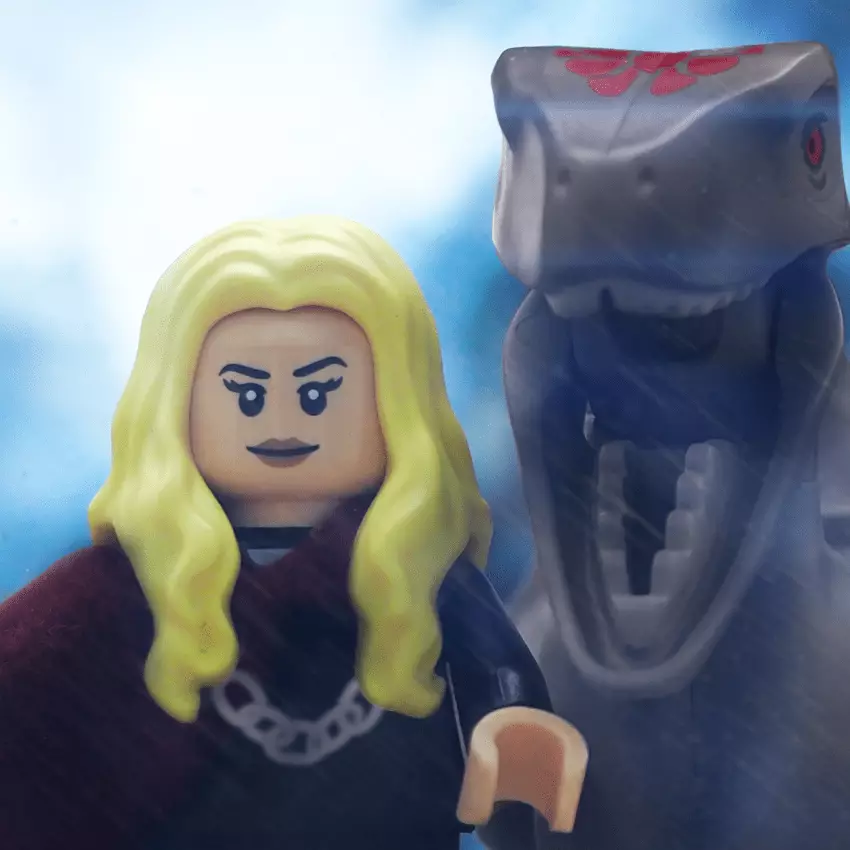 Tá na Fíoracha LEGO Game Of Thrones Saincheaptha seo gleoite agus marfach